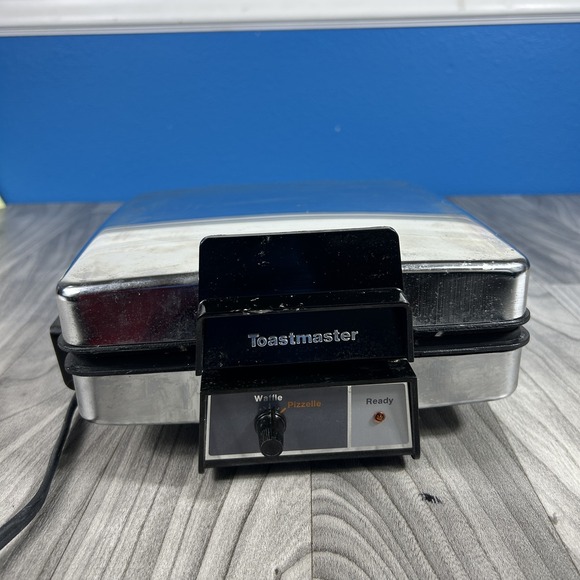 Toastmaster | Kitchen | Vintage Toastmaster Waffle Pizzelle Maker Model ...